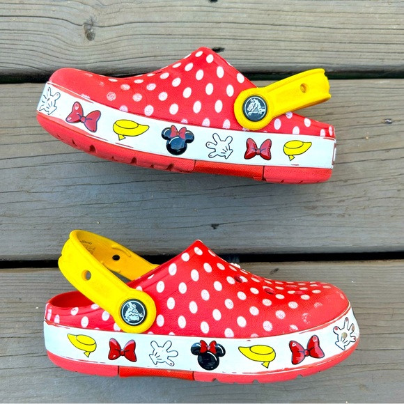 CROCS | Shoes | Crocs Minnie Mouse Light Up Polka Dot Classic Low ...
